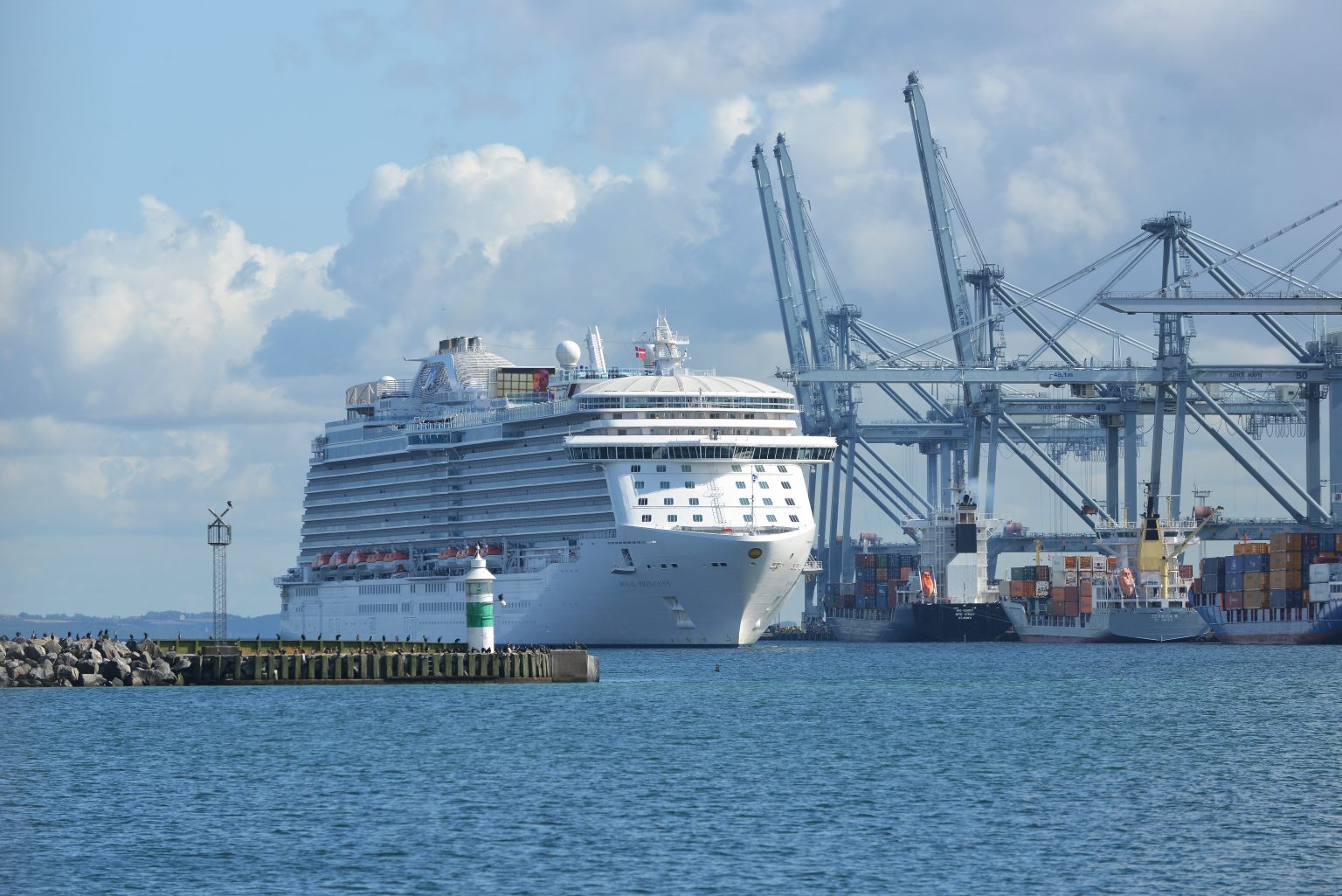 Port of Aarhus, Denmark - Midstream Lighting